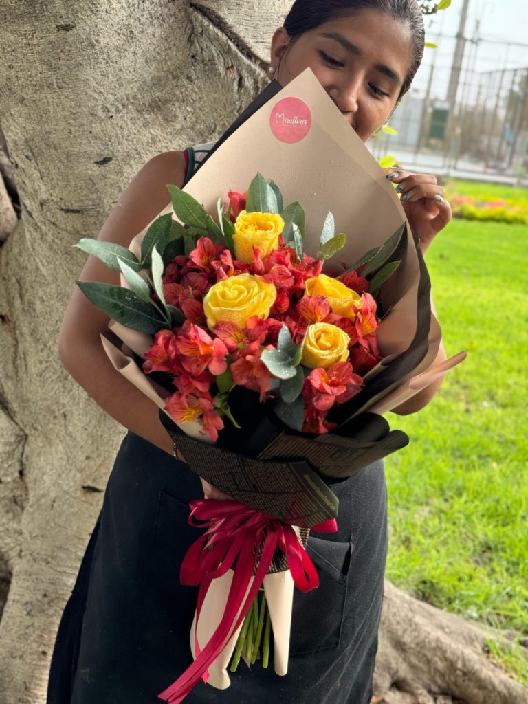 Ramos de rosas - Florería Miraflores - Florerías en Lima Perú - Envíos ...